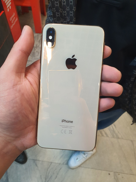iphone Xs max 64