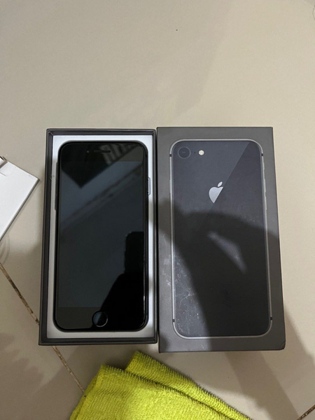 Iphone 8 64 gb все родное полная комплект коробка доки