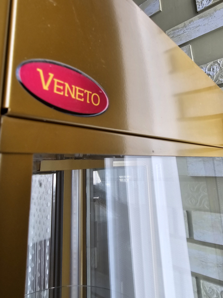 Витринный холодильник Venetto