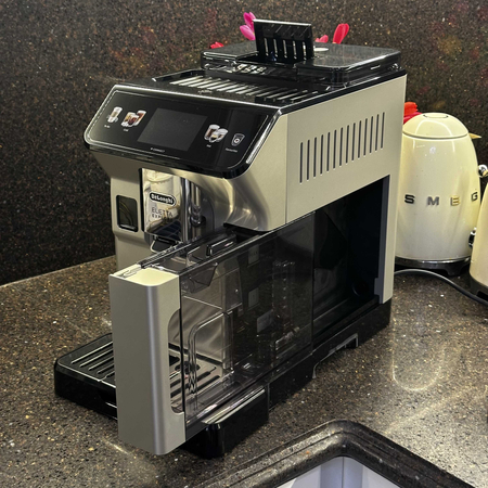 Кофемашина Delonghi Eletta Explore ECAM 450.65s