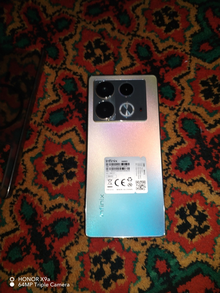 Infinix note 40 8+5/ 256