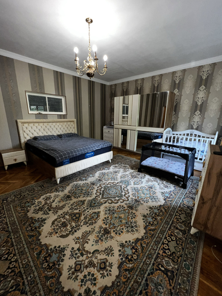 Спальная мебель почти новый