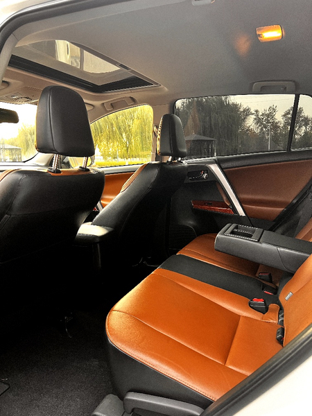 Toyota Raf 4 2016 oq 90,000km