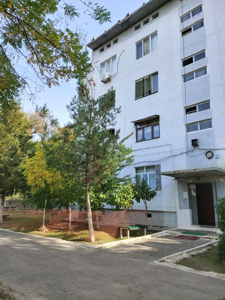 Срочно сотилади 1 хонали