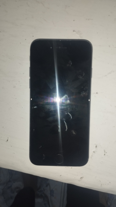 İphone 7.  Hamma joyi ishledi