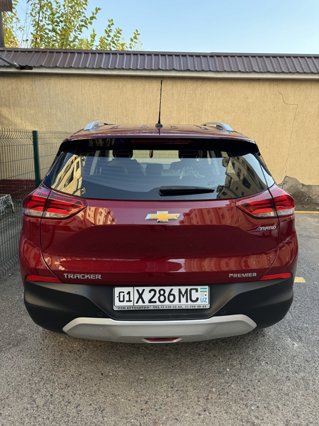 Tracker 2 premier 2023.  sotiladi gilos rang bardoviy