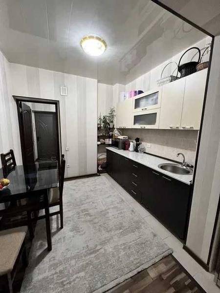 Срочно продается квартира на Нукуской