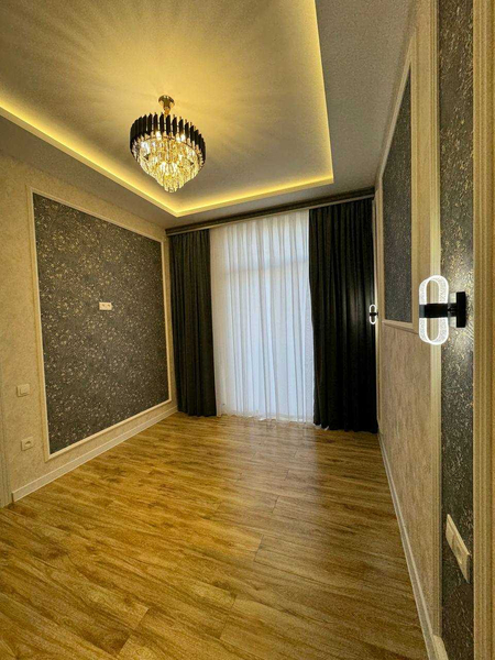 Продается квартира в ЖК Shox Saroy Юнусабадском районе
