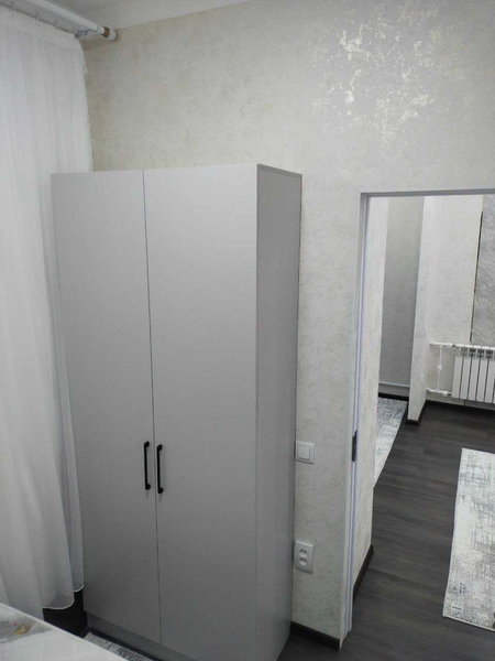 UY sotaman CHilonzor7 1xona 1-ETAJ evro mebel texnika maydon 30 Baseyn
