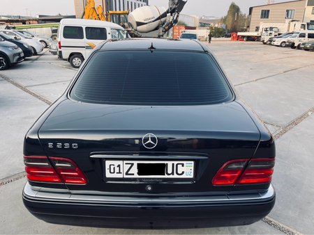 Mercedes Benz W210 E230
