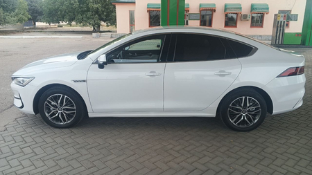 BYD Qin plus 2024 белый
