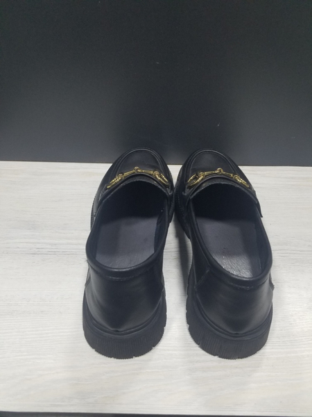 Продам женские туфли лоферы Rio Anri