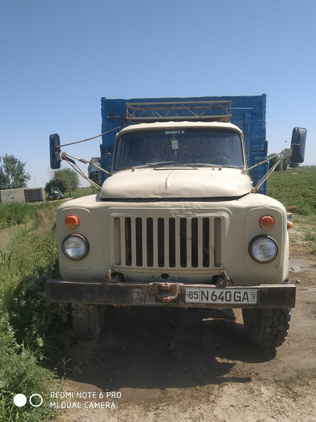 Gaz53 mator bo'gan ishlab turgan mashina telda gaplashamiz