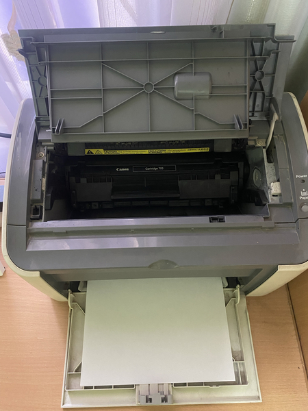 лазерный принтер CANON LBP2900 сотилади