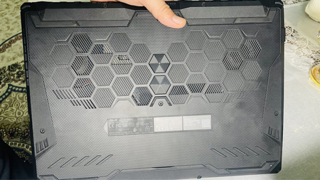 Assalomu alaykum srochna sotiladi Asus 144hz 512gb