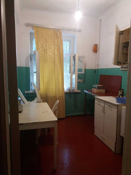 продается 2-х комнатная квартира в городе Янгиабад