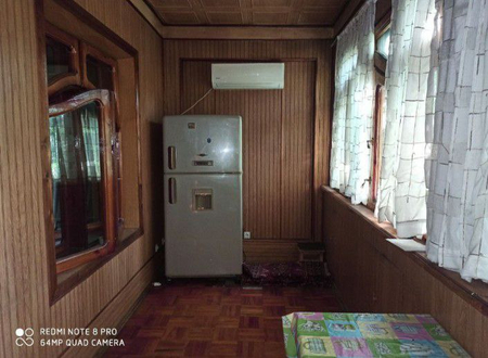Kosmonavtlar metrosi SUM oldida 3/3/4 87m²li shinam va keng kvartira