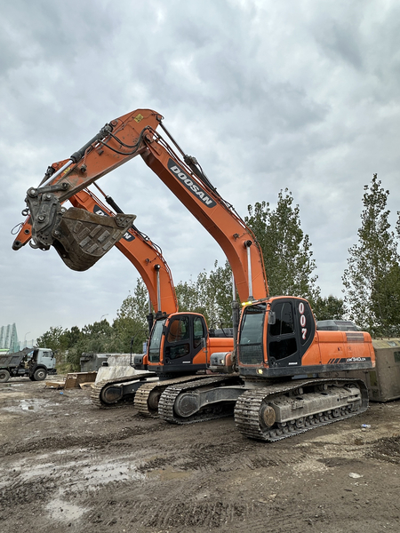 Doosan 340 эксковатор