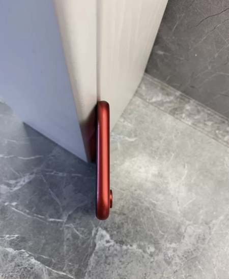 Iphone XR RED sotiladi