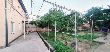 Uy sotiladi Qibrayda qizil shalola 8 sotix