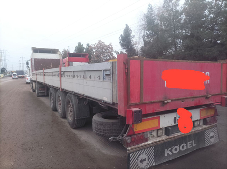 Прицеп KOGEL срочно продам год 2001