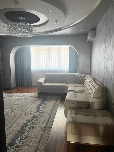 Продам 4х комнатную квартиру