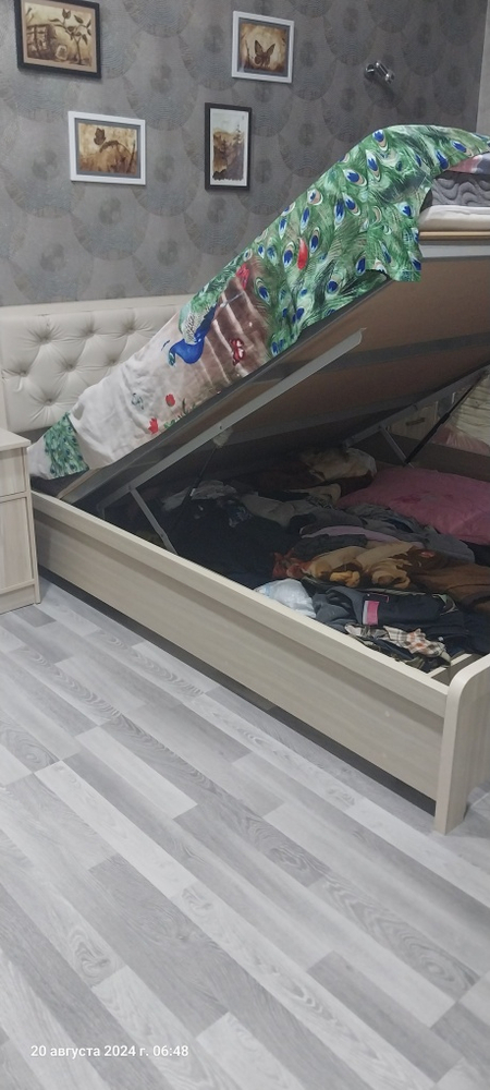 Продаю спальный гарнитур б/у