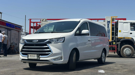 JAC M4 Minibus  Nalichida bor shoshiling !!!