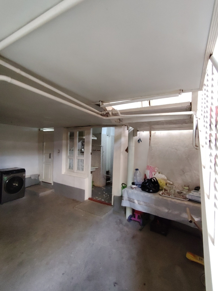 Chilonzor qatortol 1-tor   1.8sotik   160000$