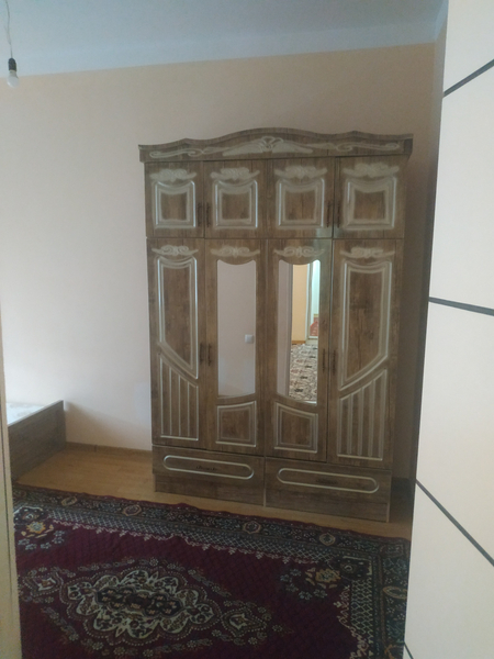 3 хонали квартира ижарага берилади 250$