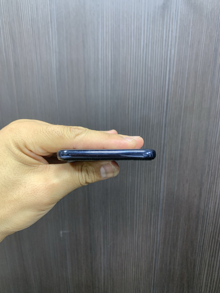 Samsung J4 + sotiladi Ideal holatda