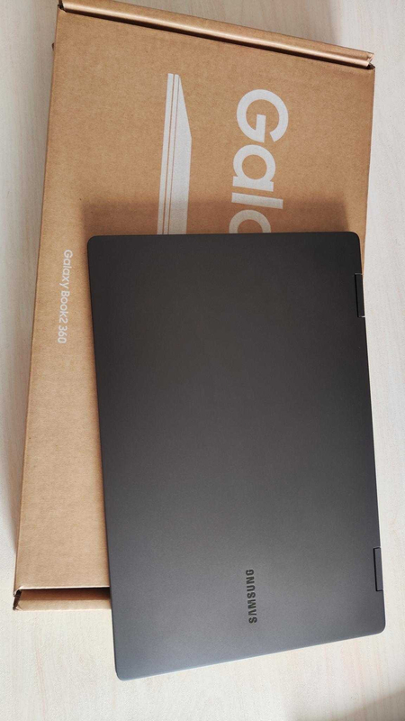 Samsung Galaxy Book2 360° AMOLED 13.3
