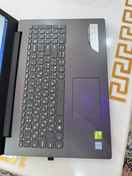 noutbook Lenovo B/Y