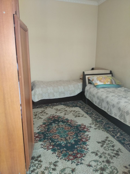 Uchastka hovli 3 sotix 5 xona 3 ta podvol navesli shinam hovli ipoteka