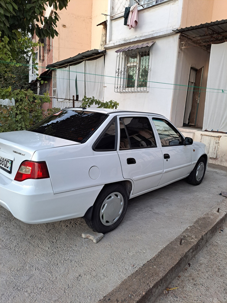Продаётся нексия 2