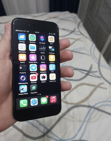 IPhone 7 Black 32gb 7/10