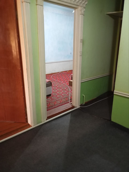 3 xonali Kvartira sotiladi