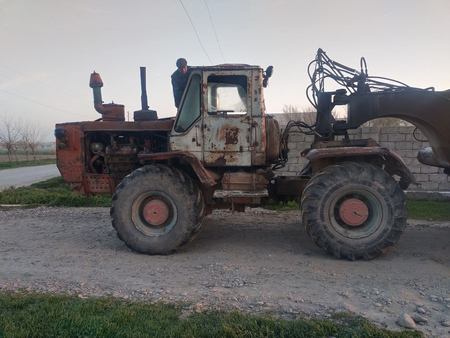 T 150 Traktor sotiladi т 150 трактор