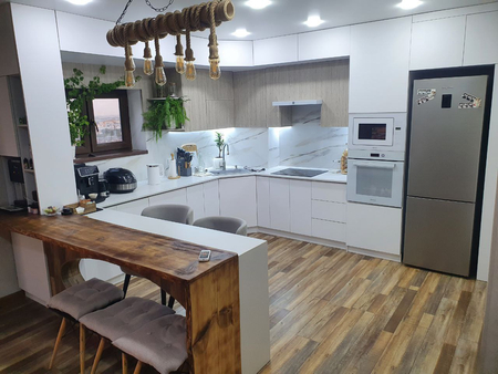 Продаётся квартира Яккасарайский район 3-14-17