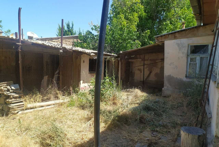 Продам участок 4 сотки в Юнусабадском районе .Бадамзар