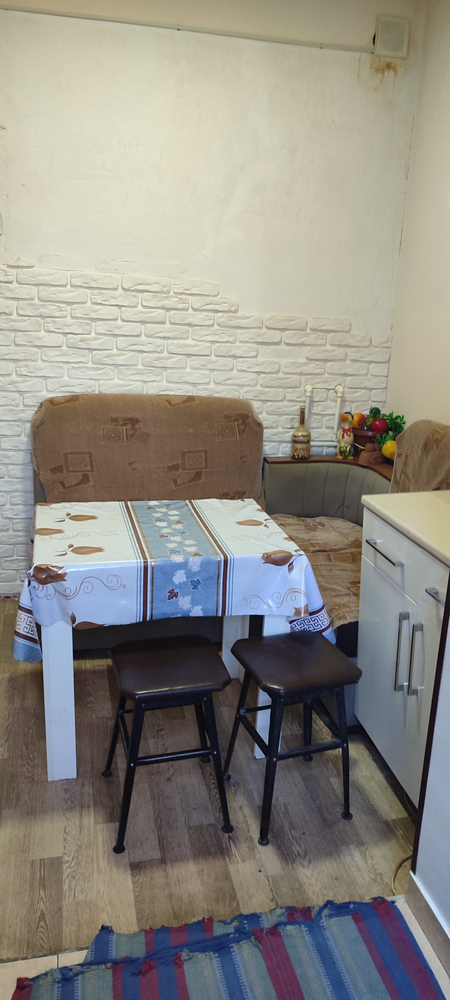 Срочно продается ,,Феруза,, 2 комн 3й этаж, ор-р Таксопарк