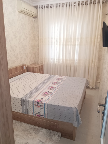 Продаю Юнусабад 19.2/5/5. Вдоль бетонки,с ремонтом