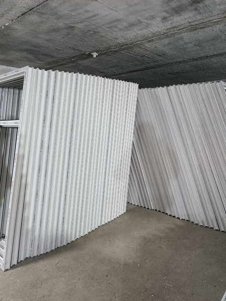 Optimga arzon va sifatli plast romlar