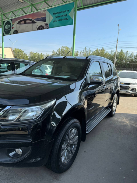 Chevrolet Trailblezer 2020 yil Mers sideniyalar qo’yilgan