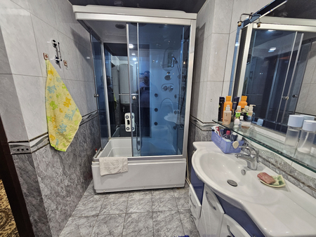 Продаю квартиру 3+2 , 18 ти этажка на ц2 , 4й этаж