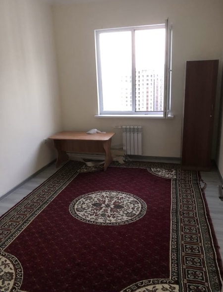 Квартира сотилади , холати зор