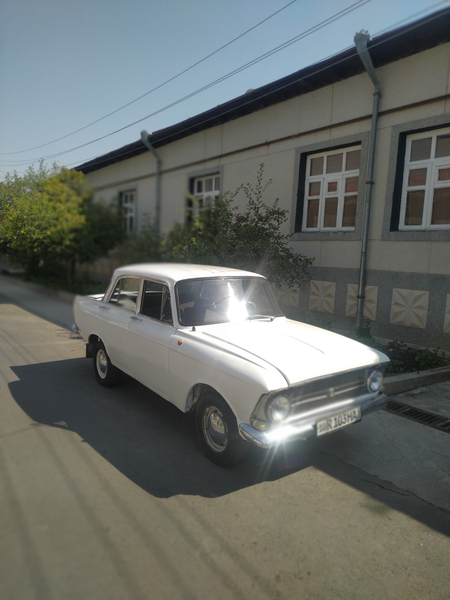 Moskivich naxadu 1975 yil