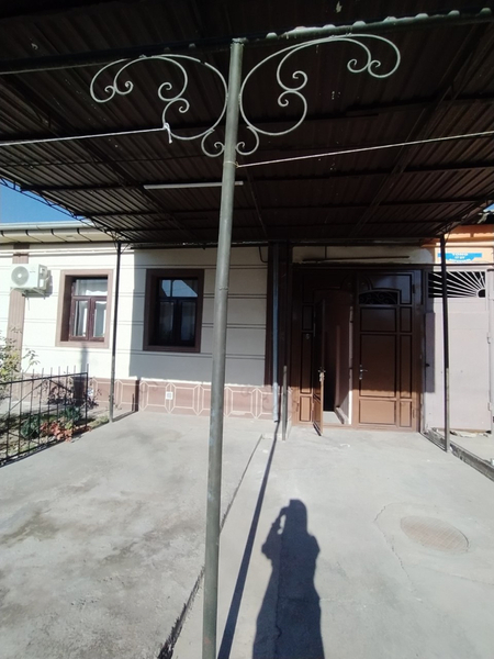 Uy srocha sotiladi