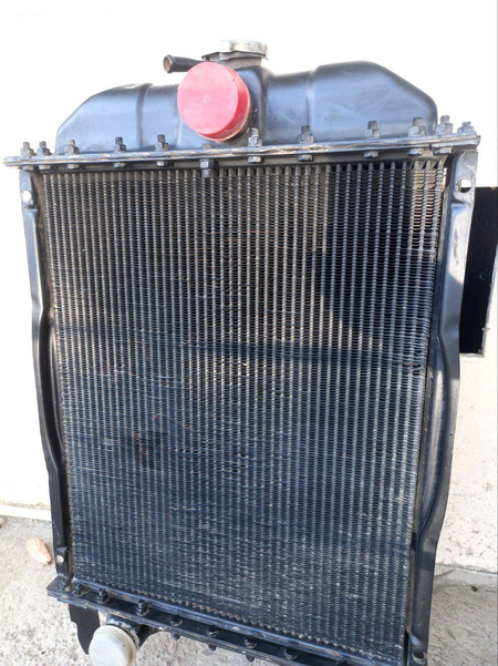 Belarus 1221.2 ga radiator sotiladi