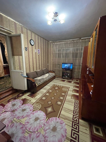 Бешкурган 1, Таксымбаева. Продается Квартира 1/4/4